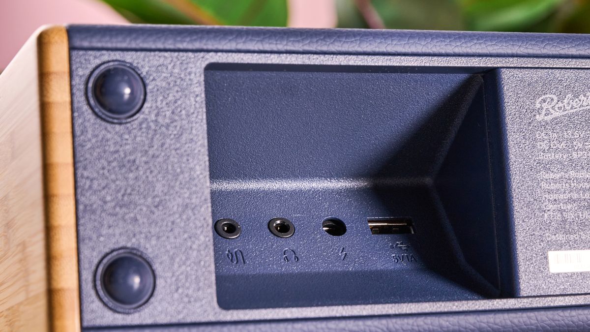 Roberts Rambler Classic review: a 70s-inspired DAB radio with a classy ...