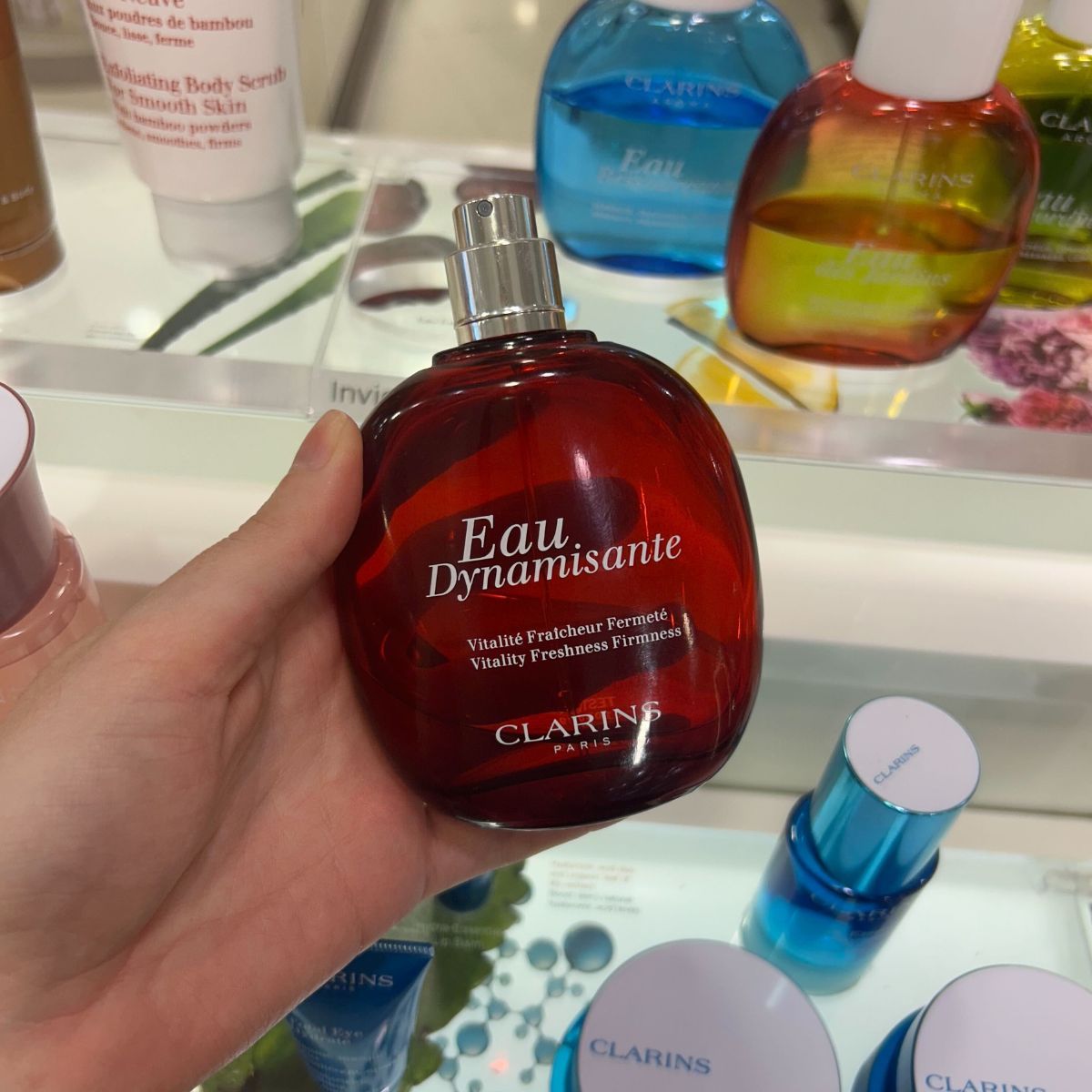 An Honest Review of the Viral Clarins Dynamisante Perfume | Who What Wear