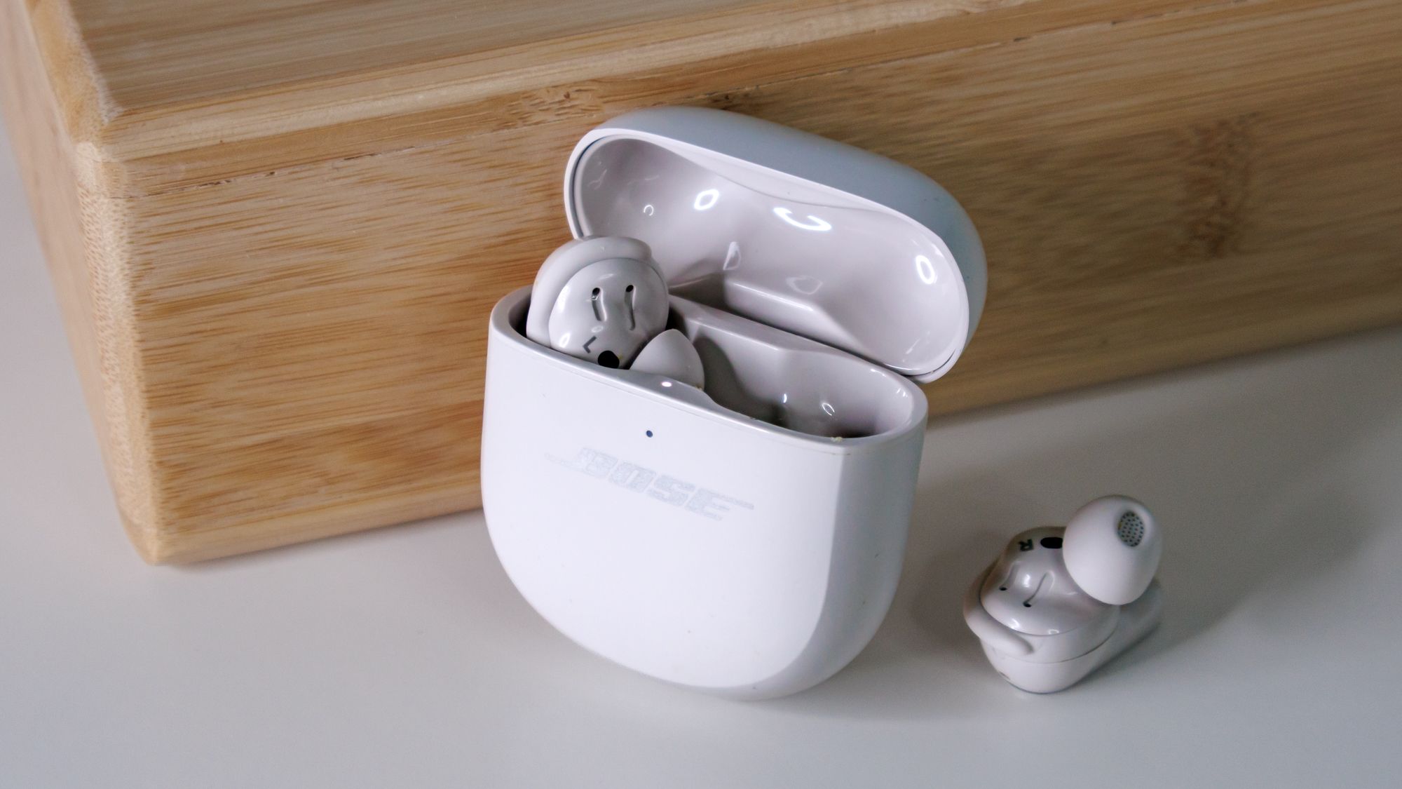 I test headphones for a living — here's my 3 favorite noise cancelling ...