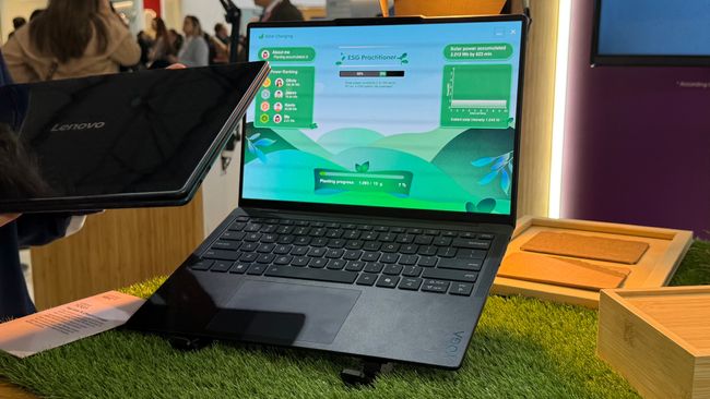 Lenovo debuts a solar laptop that plays 1 hour of video from 20 minutes ...
