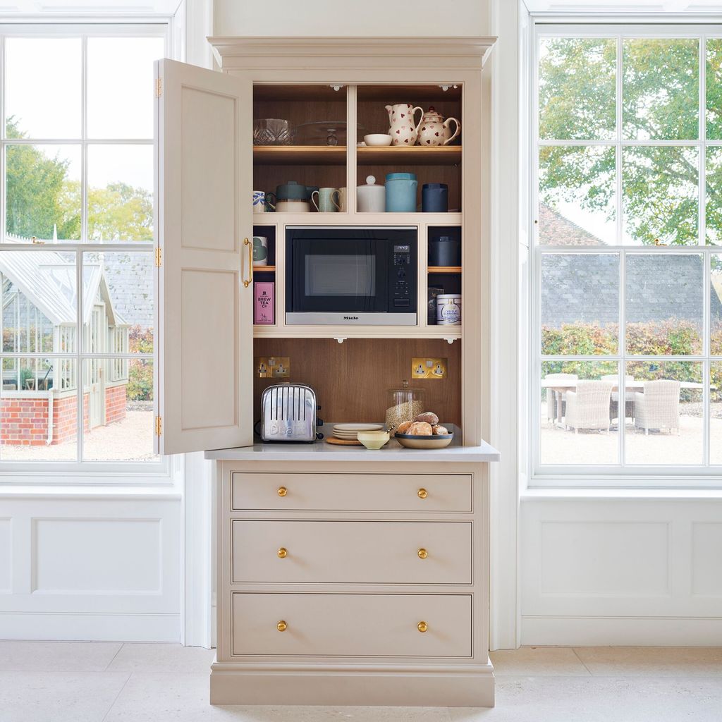 Freestanding kitchen ideas for a versatile and relaxed space | Ideal Home