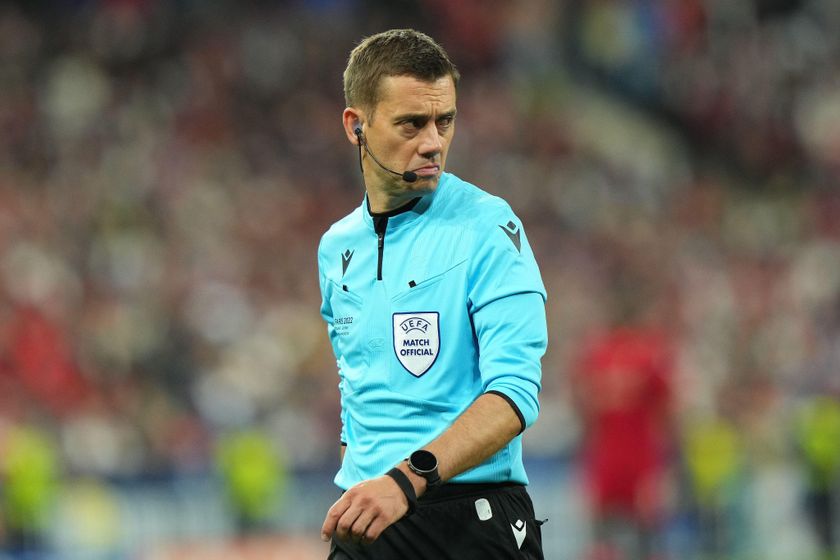 The most iconic football referees | FourFourTwo