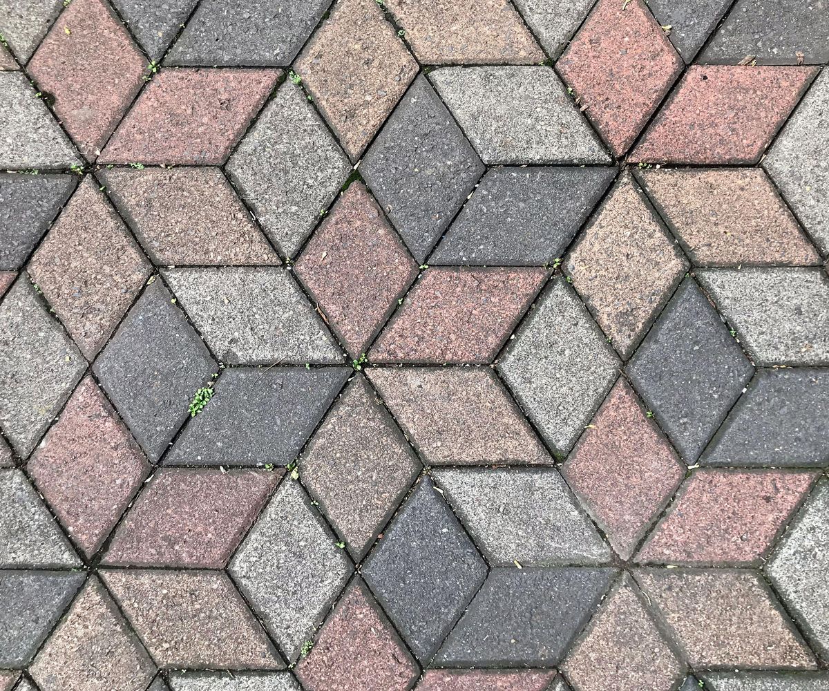 8 versatile block paving patterns for driveways and patios | Homebuilding