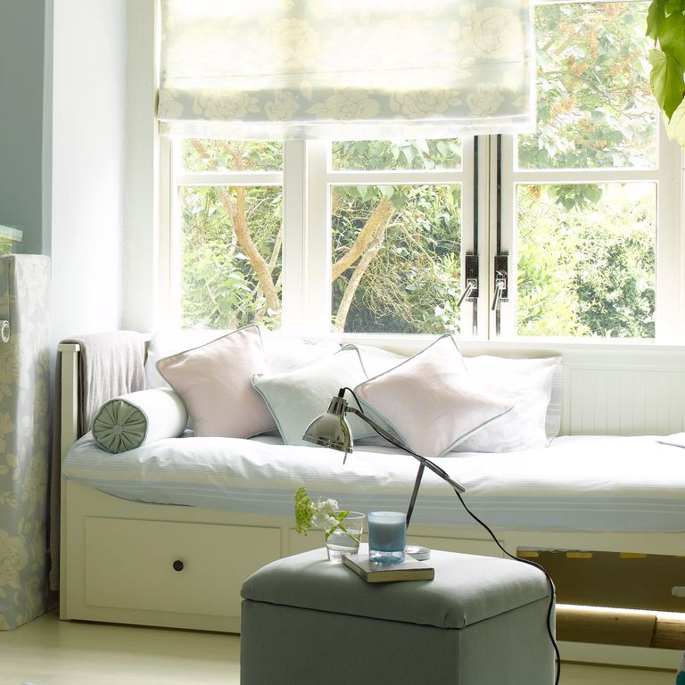 10 guest room daybed ideas to squeeze in extra sleep space | Ideal Home