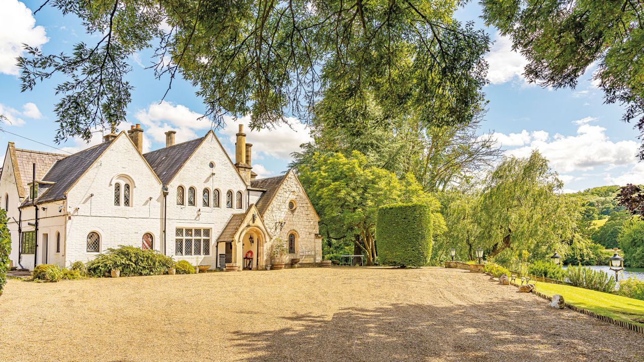Magna Carta Island for sale on the Thames, complete with the stone ...
