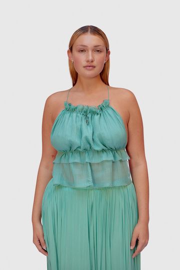 5 Classic Summer Fashion Aesthetics That Feel Just as Relevant in 2024 ...