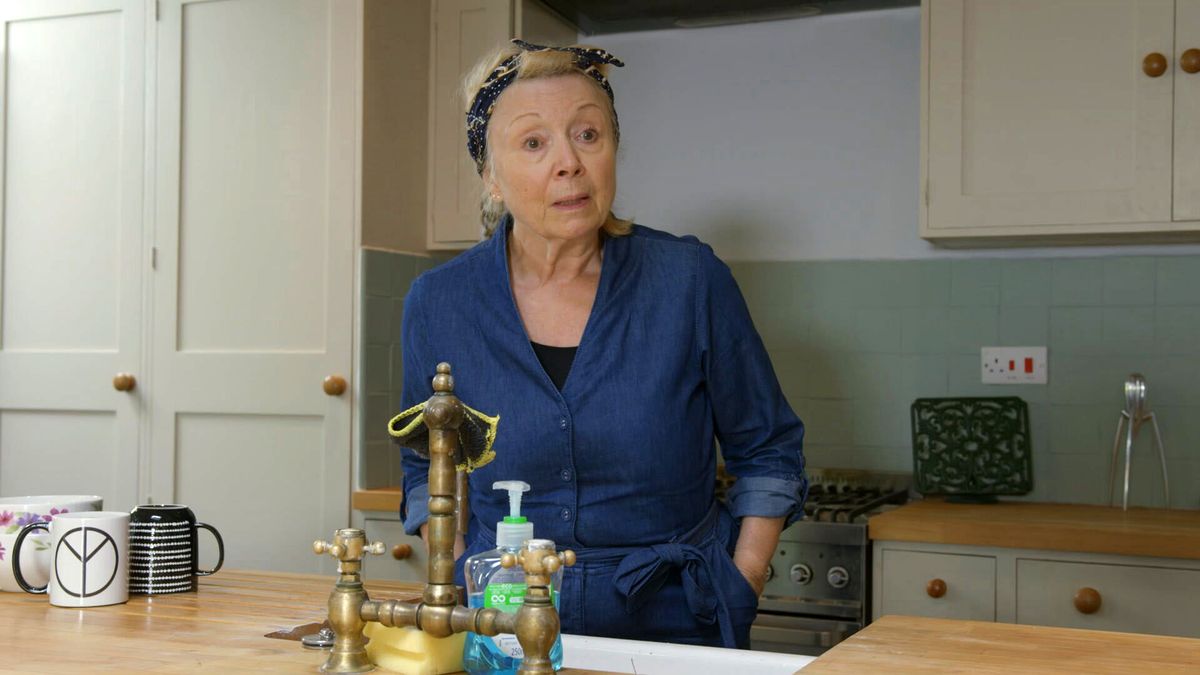 Doctors spoilers: Valerie Pitman goes wedding dress shopping | What to Watch