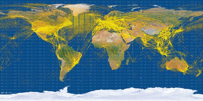 Plane View: Air Traffic Tracked in Real-Time from Satellites | Live Science