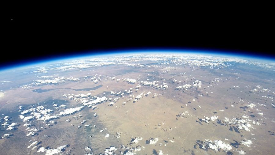 World View Launches Test Balloon to Edge of Space, Breaks Record ...