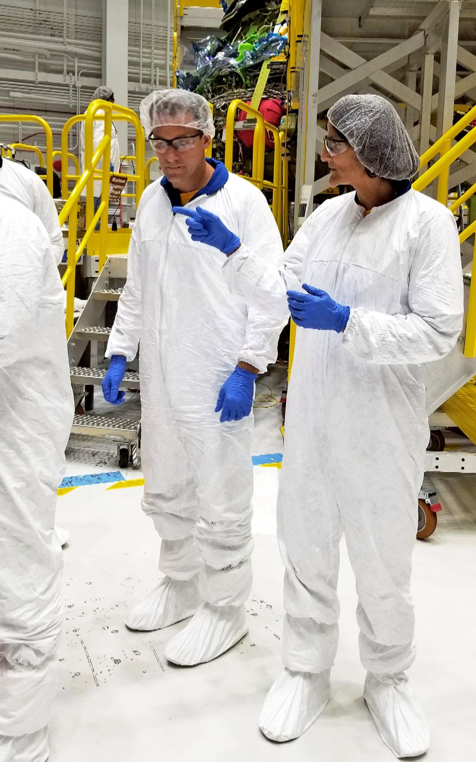 Photo Tour: Inside Boeing's CST-100 Starliner Spaceship Hangar | Space