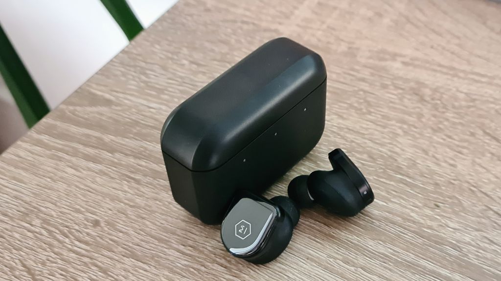 Master & Dynamic MW08 review: earbuds oozing class and style | T3