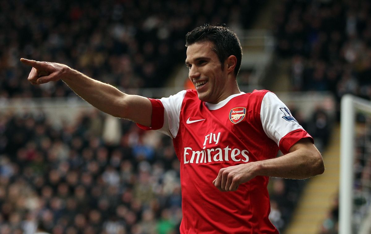 Manchester United legend Robin van Persie lined up for shock return to ...