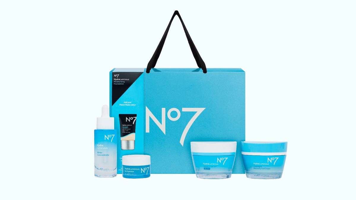 This No7 bundle worth £71 is better than half price today | GoodtoKnow