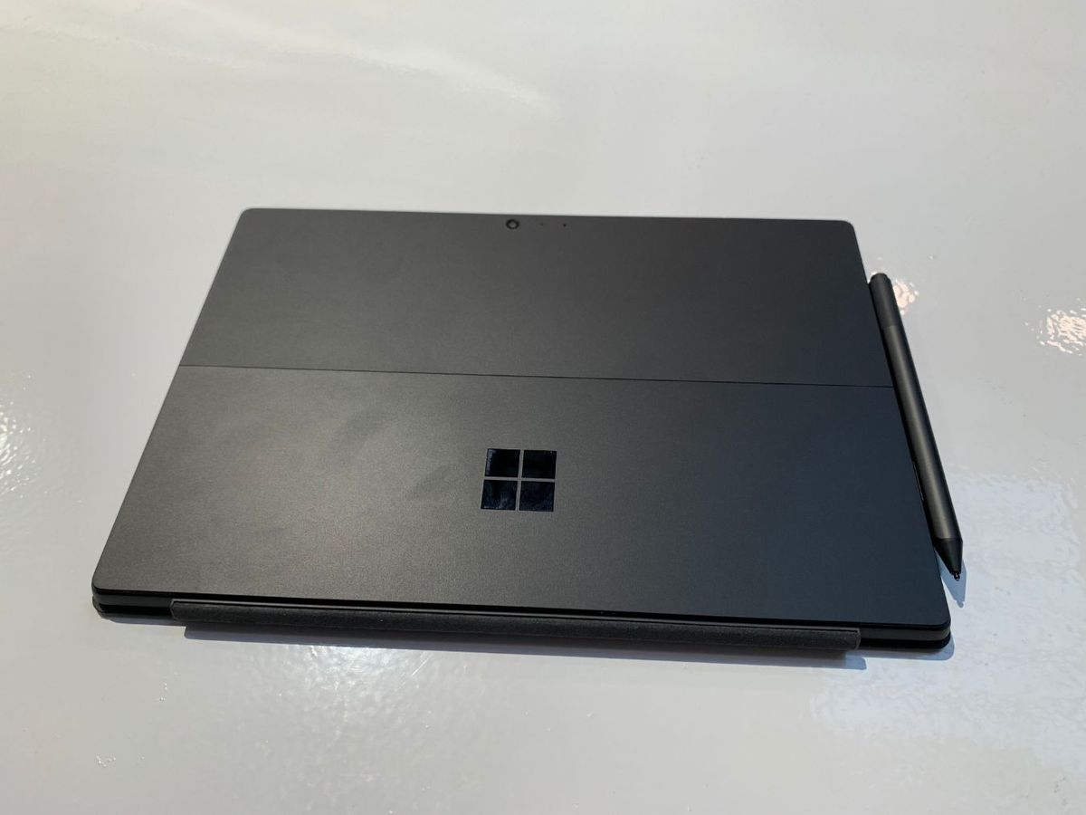 Surface Pro 6 Hands-on: Serious Quad-Core Power, Sleek Black Finish ...