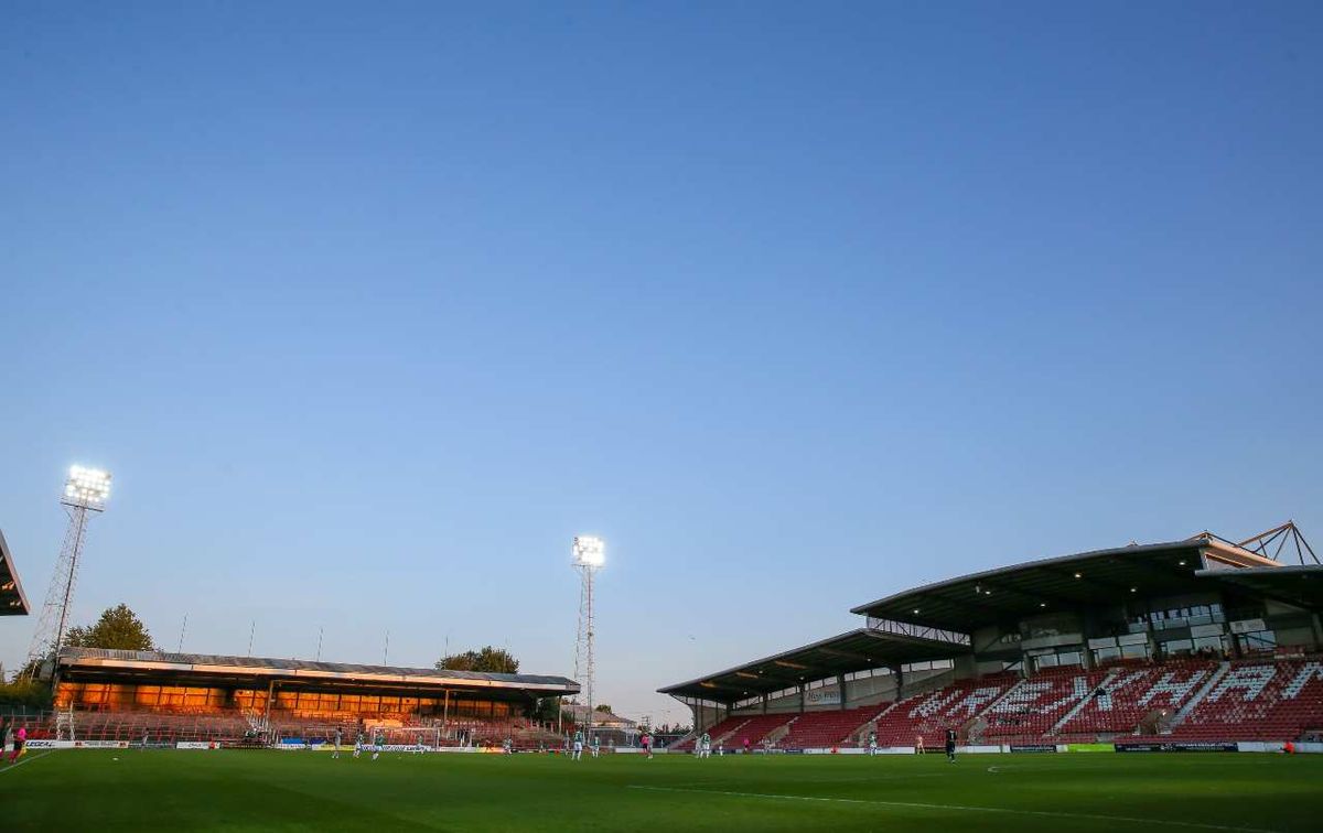Who gets a play-off spot if Wrexham and Hull finish on the same points ...