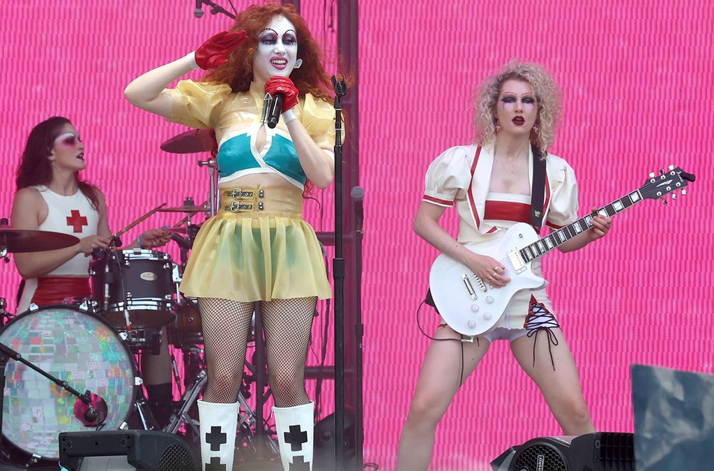 Devon Eisenbarger on playing with Chappell Roan & Katy Perry | Guitar World