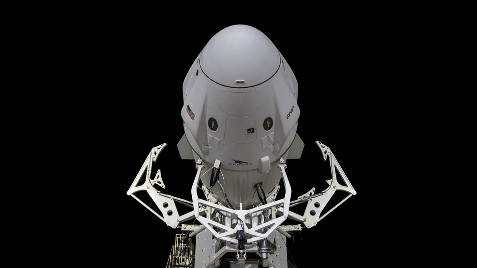 SpaceX rolls out rocket for NASA's Crew-6 astronaut launch (photos) | Space