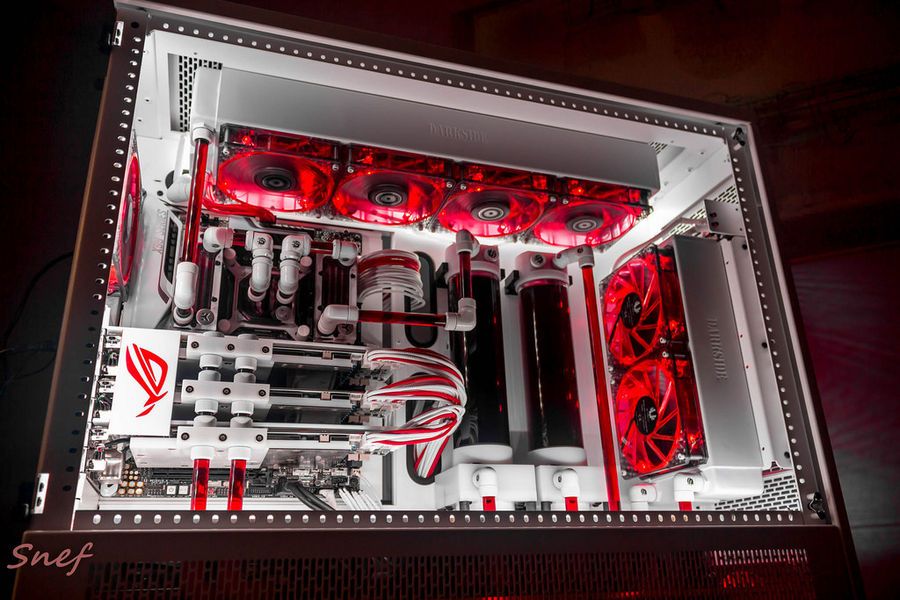Build of the week: Snef's Bloody Angel | PC Gamer
