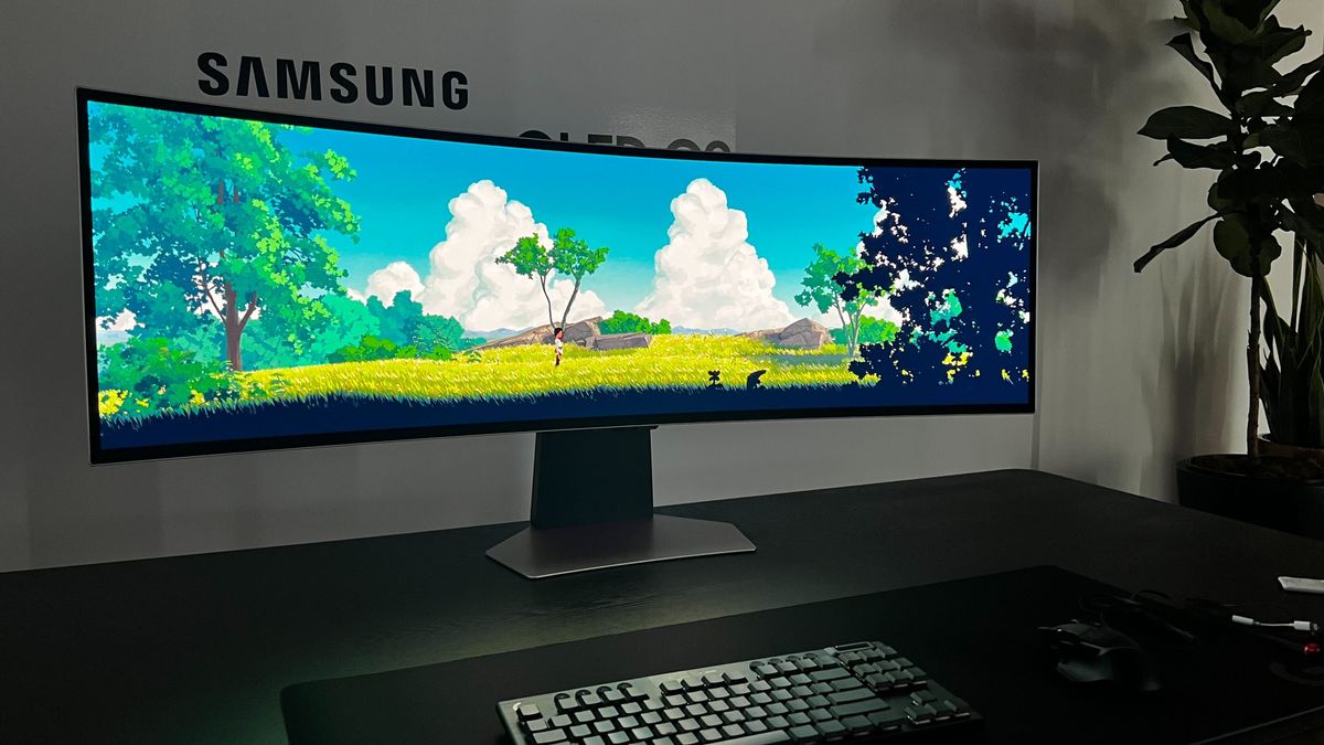 I felt like a multitasking monster in front of Samsung's new 49-inch ...