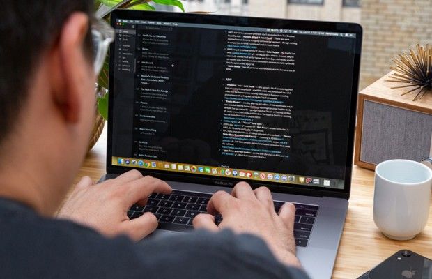 MacBook Pro 13-inch vs. 15-inch: Which 2019 MacBook Should You Buy ...