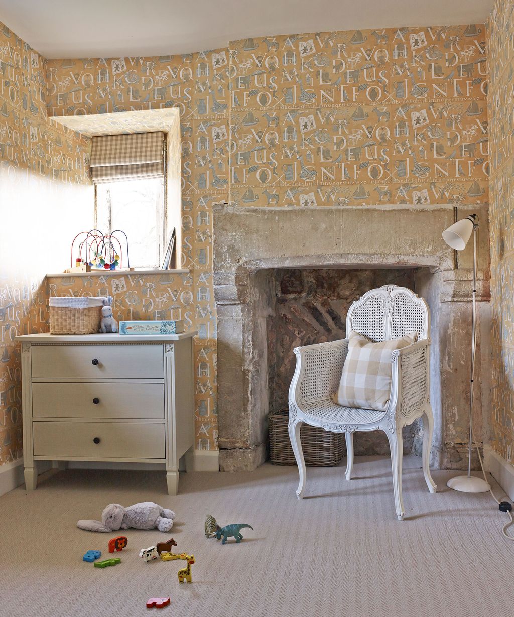 Children's bedroom wallpaper ideas: 13 kids' room wallpapers | Homes ...