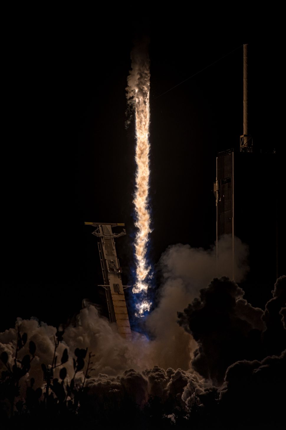 SpaceX's 200th Falcon 9 launch looks gorgeous in these photos | Space