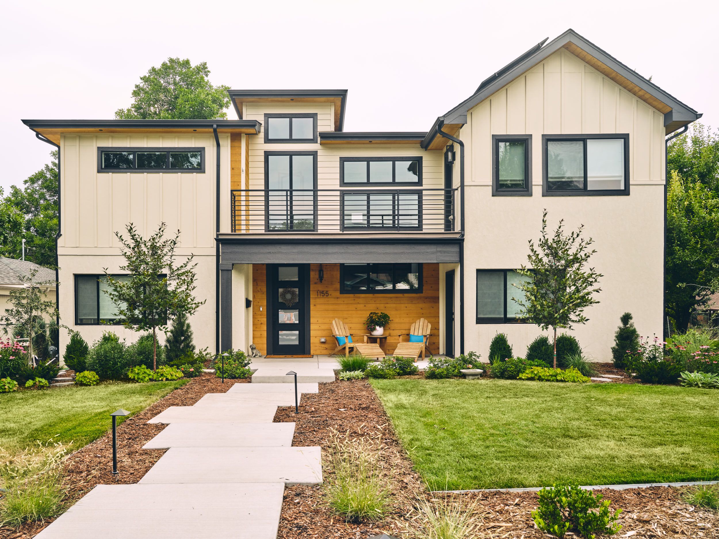5 Things to do to Your Yard That Will Help Sell Your Home | Livingetc