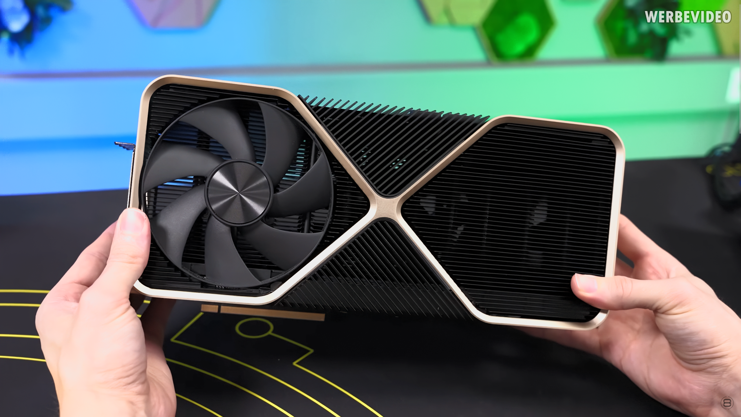 Unreleased RTX Titan Ada prototype showcased, 48GB VRAM, dual 16-pins ...