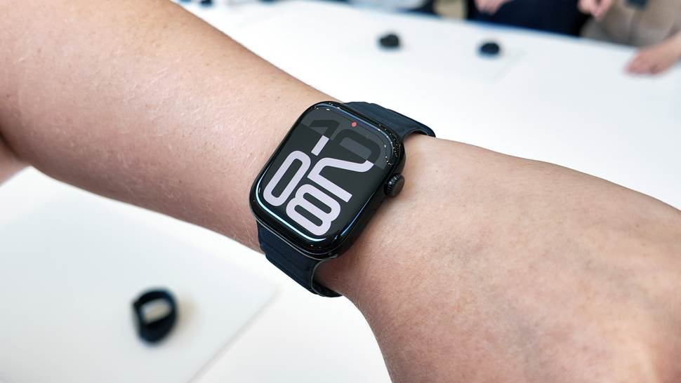 Apple Watch 10 vs. Apple Watch Ultra 2: Biggest differences explained ...