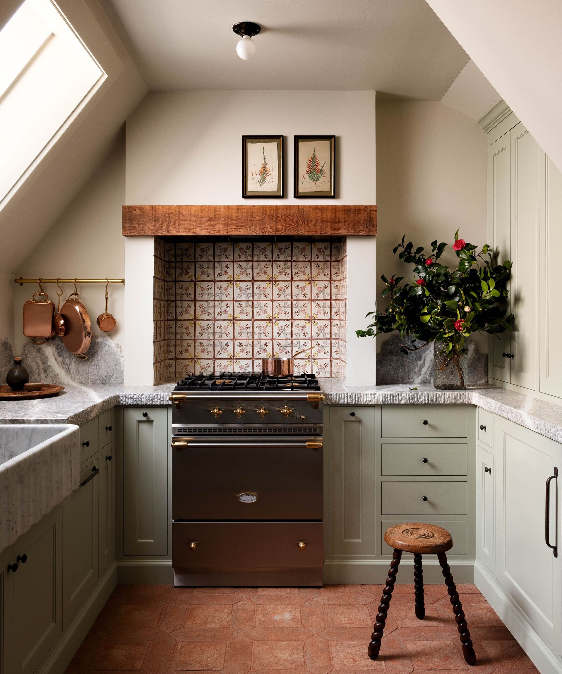5 small kitchen trends for 2024 that balance style and function | Homes ...