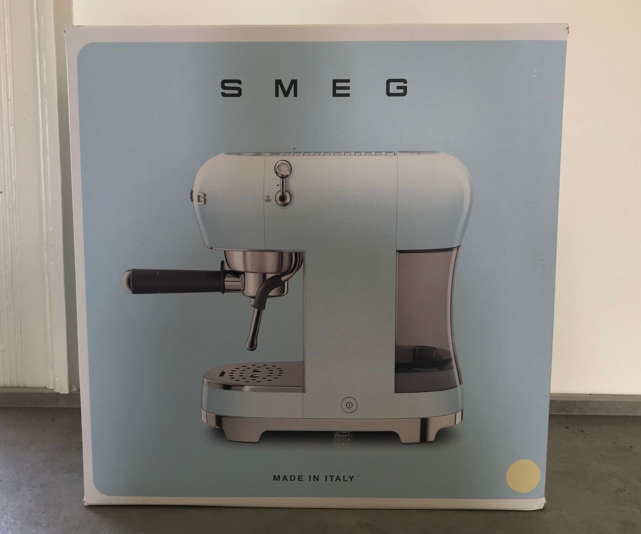 Smeg ECF02 Espresso Machine review: a reliable, retro coffee maker | Homes and Gardens
