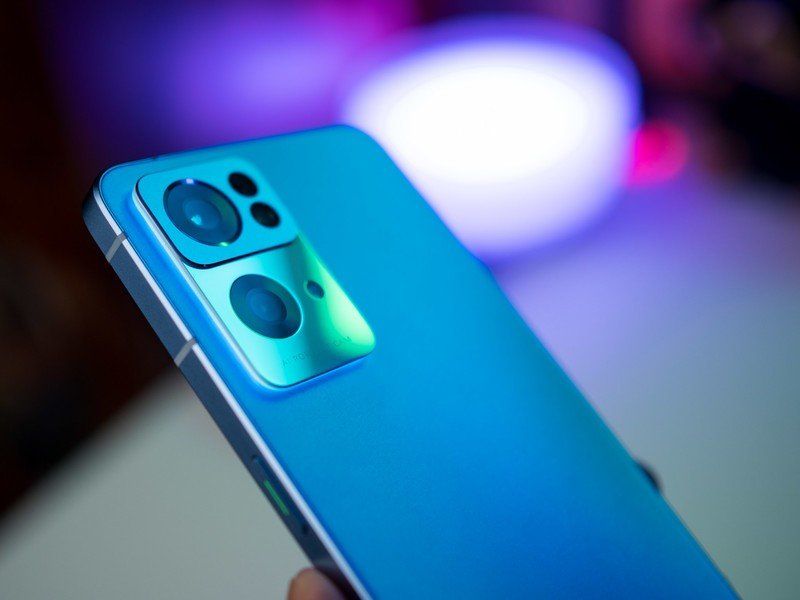 OPPO Reno 7 Pro review: One step forward, two steps back | Android Central