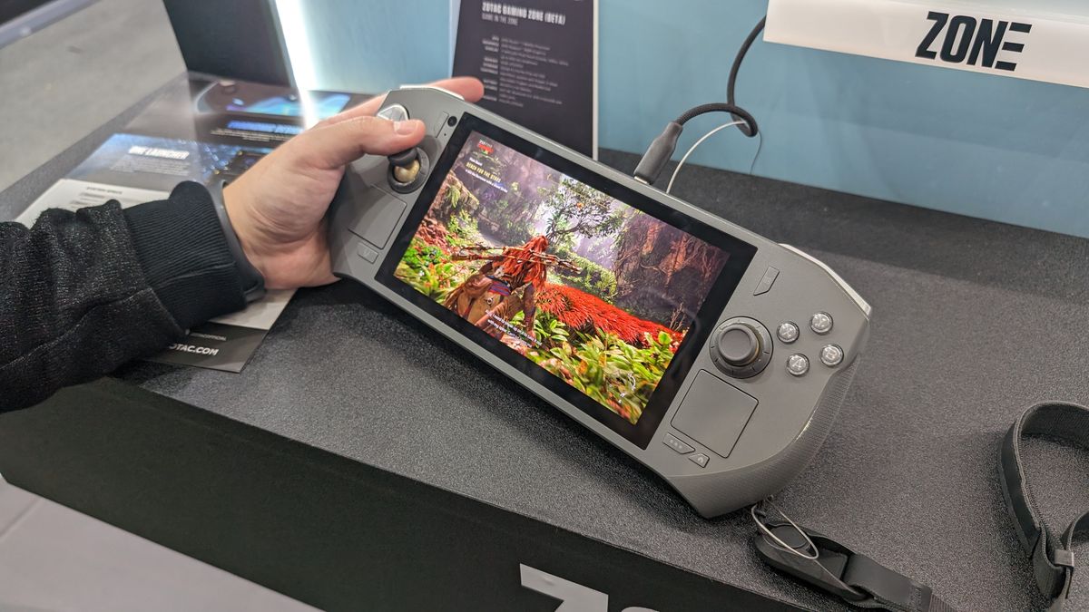 Hands on: Zotac Zone: the newest challenger in the handheld PC gaming ...