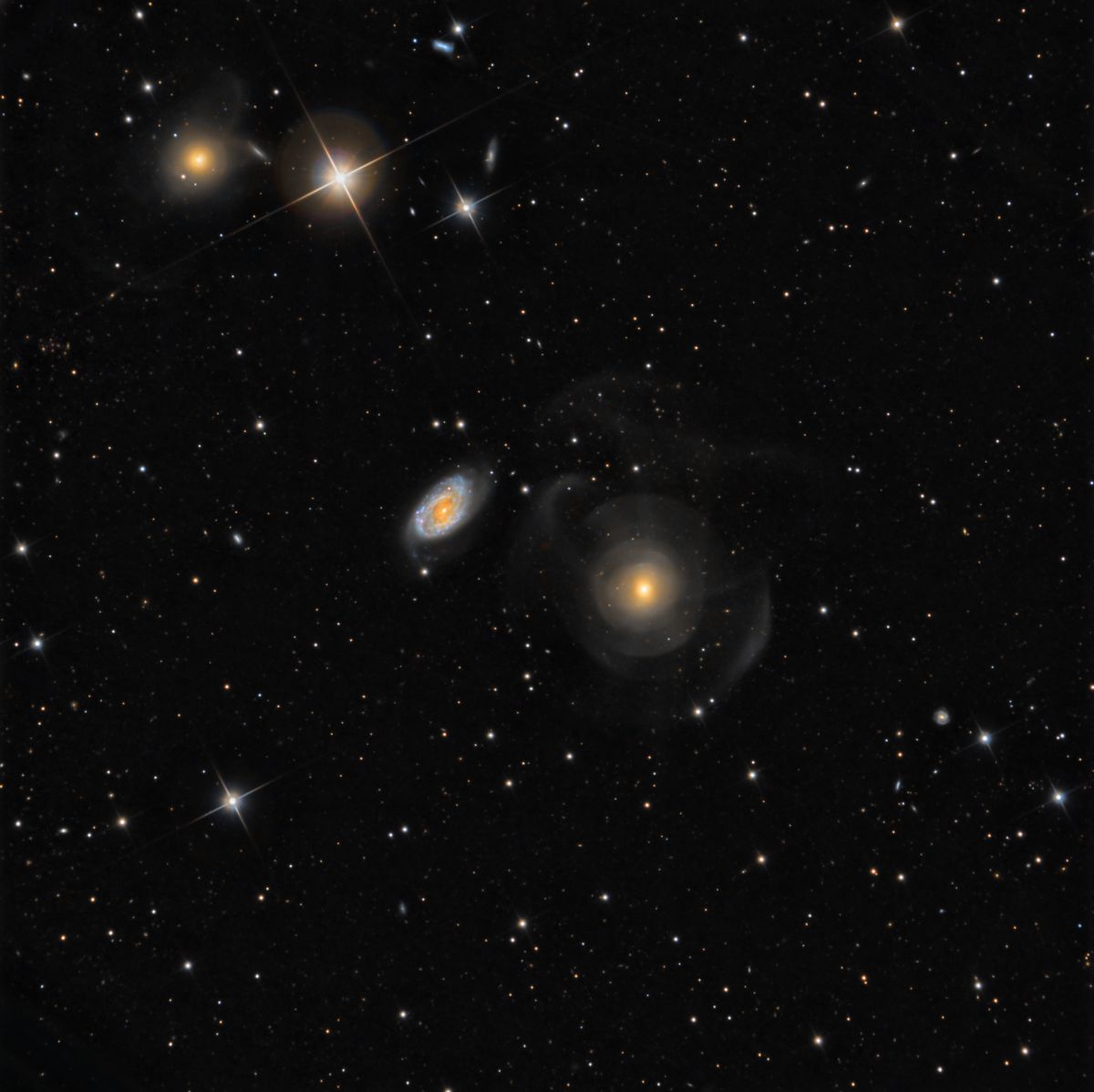 Shell Galaxy Glows in the Night Sky (Photo) | Space