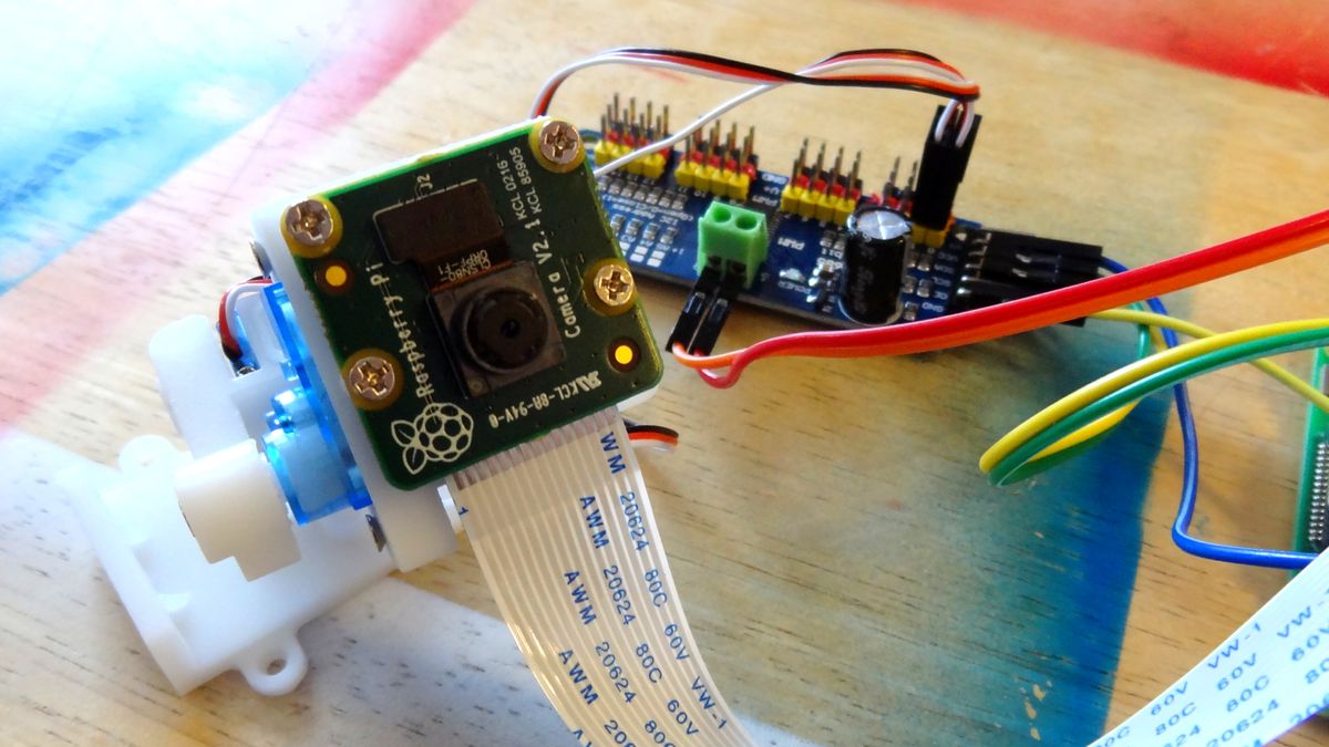 Pan Tilt Platform for Raspberry Pi Review: Inexpensive Camera Control ...