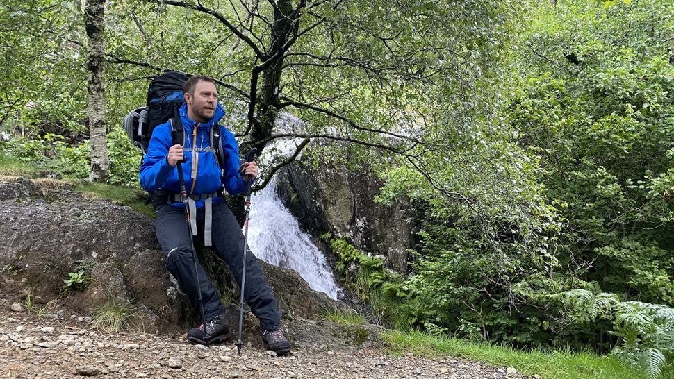 Leki Makalu FX Carbon trekking poles review: foldable marvels for wild ...