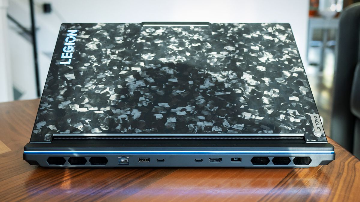 Lenovo Legion 9i Gen 8 Review: The King of 16-inch Gaming Laptops | Tom ...