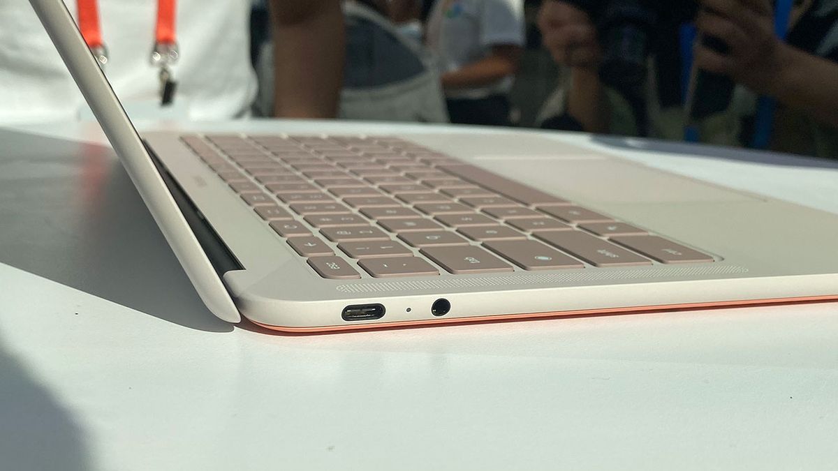 Hands-on With Google's Cute, Capable Pixelbook Go | Tom's Hardware