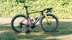 Jake Stewart's insane Factor prototype bike: Up close and personal with ...