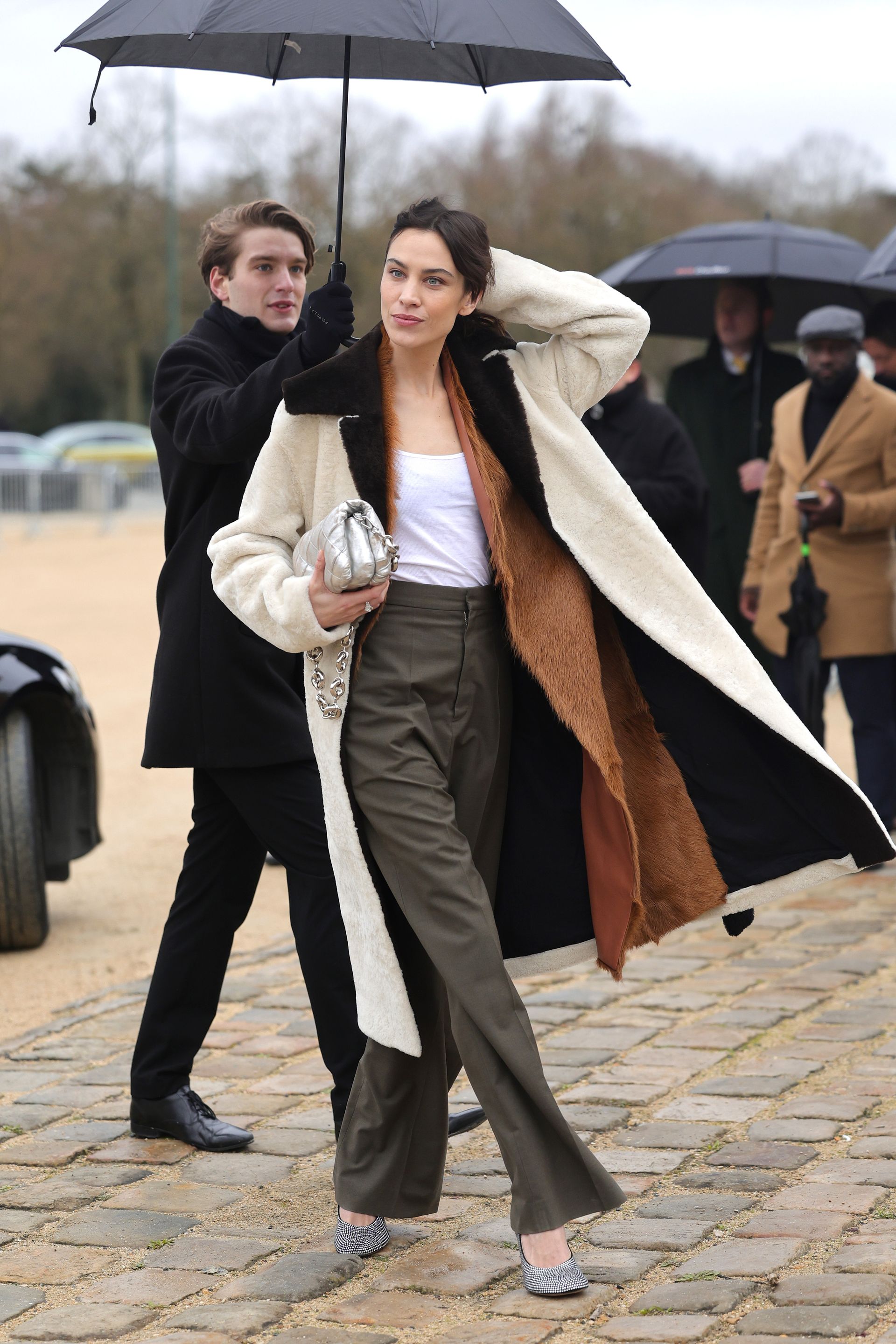 The Brown Trouser Trend Makes Every Outfit Look More Expensive | Who ...