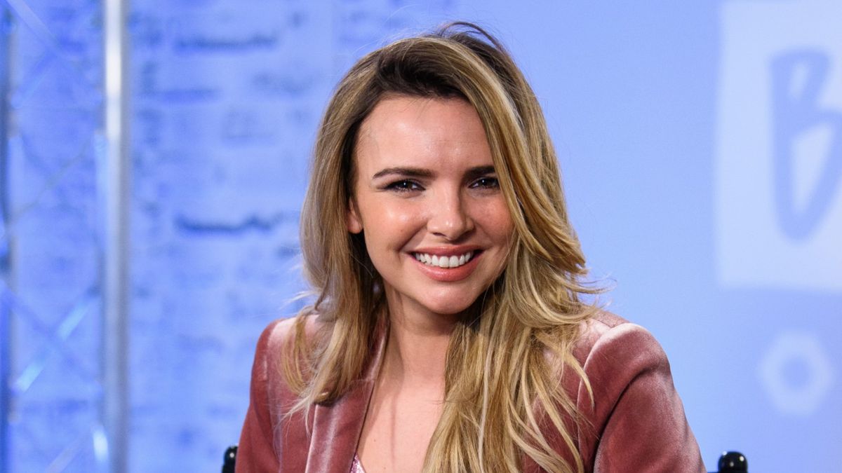 Bake off fans react hilariously to Nadine Coyle pronouncing ‘flour ...
