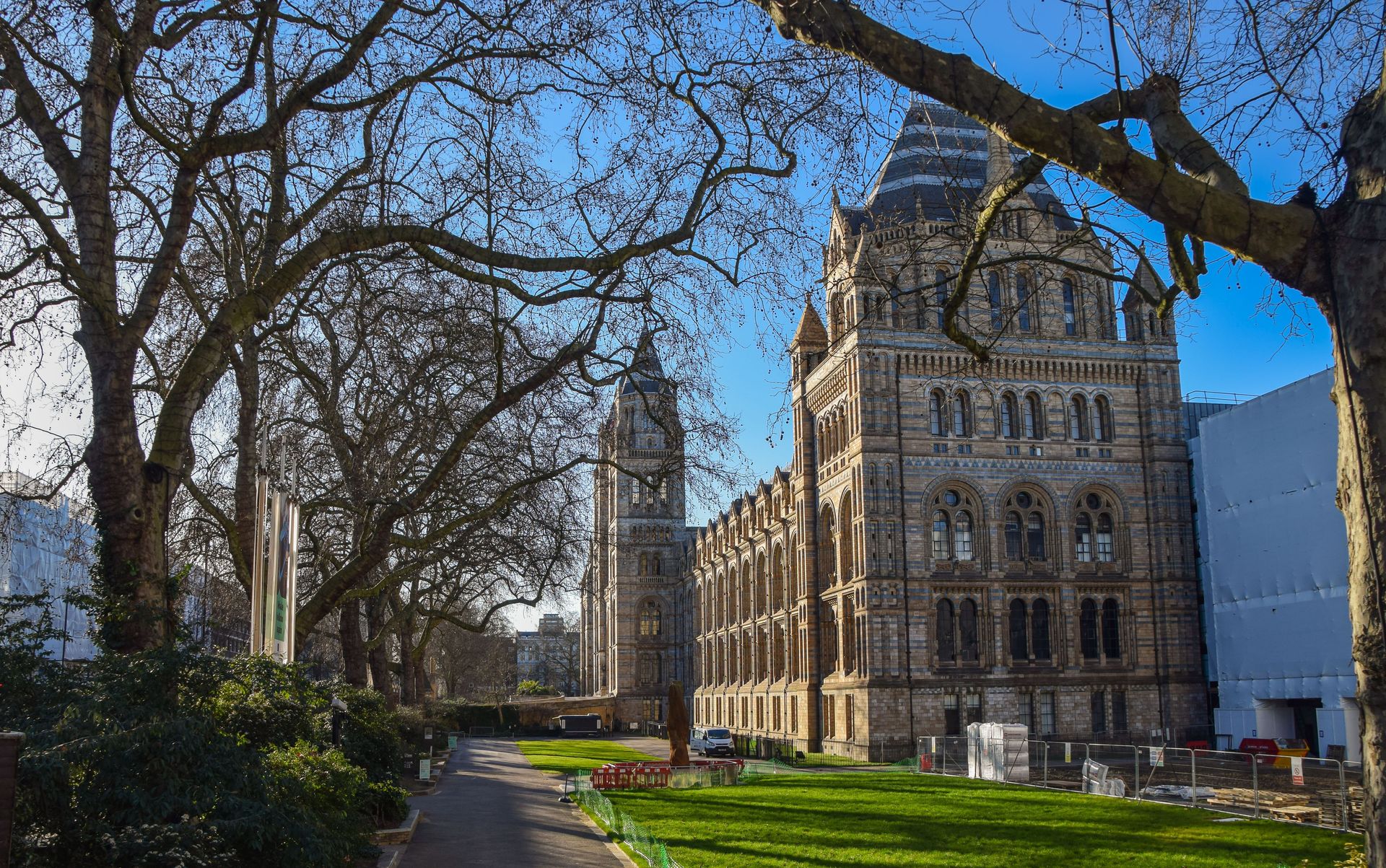 Florist Philippa Craddock reveals her design secrets | Homes and Gardens