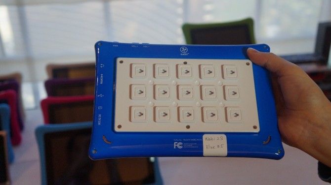Fuhu Nabi S Hands-On: Sturdy Body Built for Easy Repair | Laptop Mag