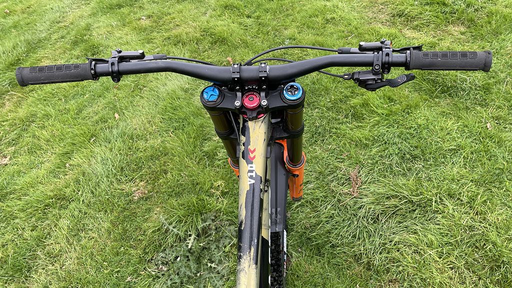 Jackson Goldstone’s Santa Cruz V10 Pro Bike | Bike Perfect