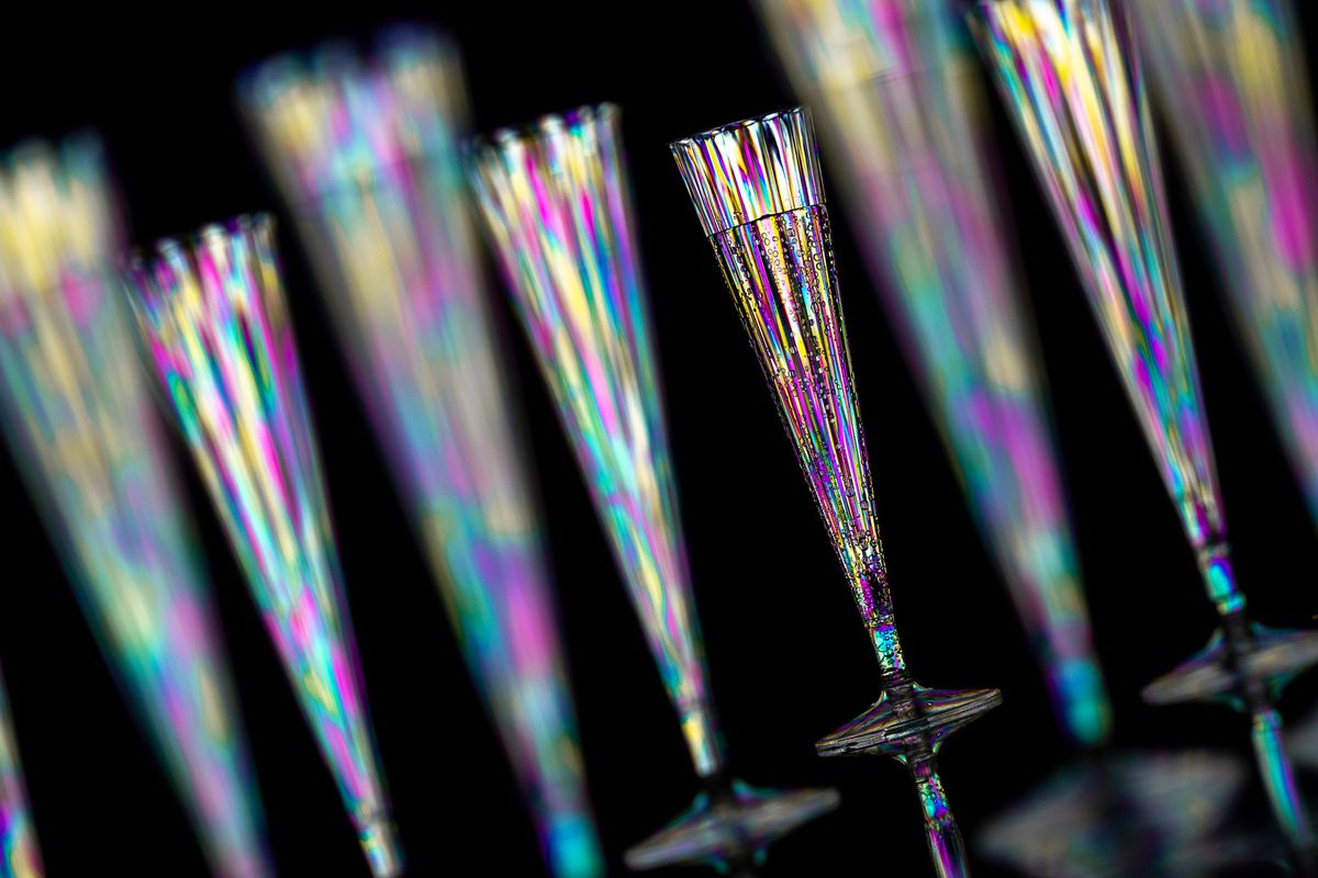 "Holographic" photos! Create striking, vibrant abstracts with creative ...