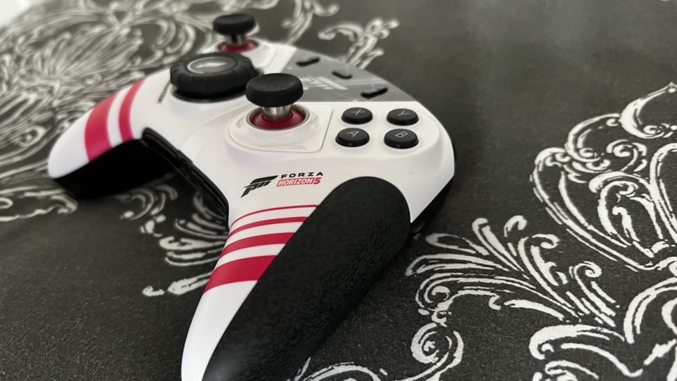 Thrustmaster ESWAP XR PRO controller Forza Horizon 5 edition review ...