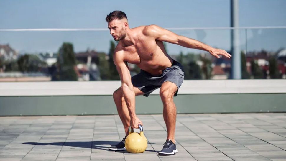 Forget the gym — this 12-move kettlebell abs workout boosts your core ...