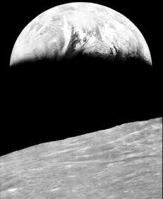 45 Years Ago: How the 1st Photo of Earth From the Moon Happened | Space