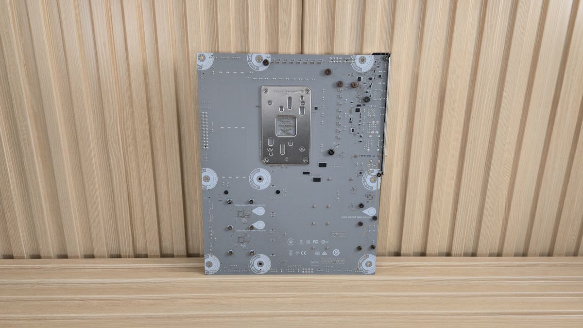 MSI MPG X870E Edge Ti Wifi Review: Silver-white aesthetic meets budget ...