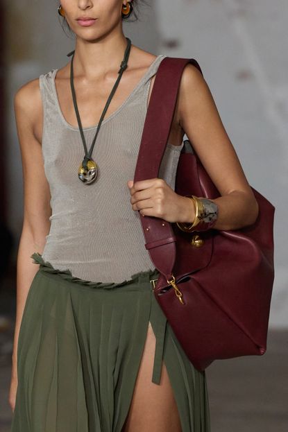 The 2025 Jewellery Trends You Need to Have on Your Radar, According to ...